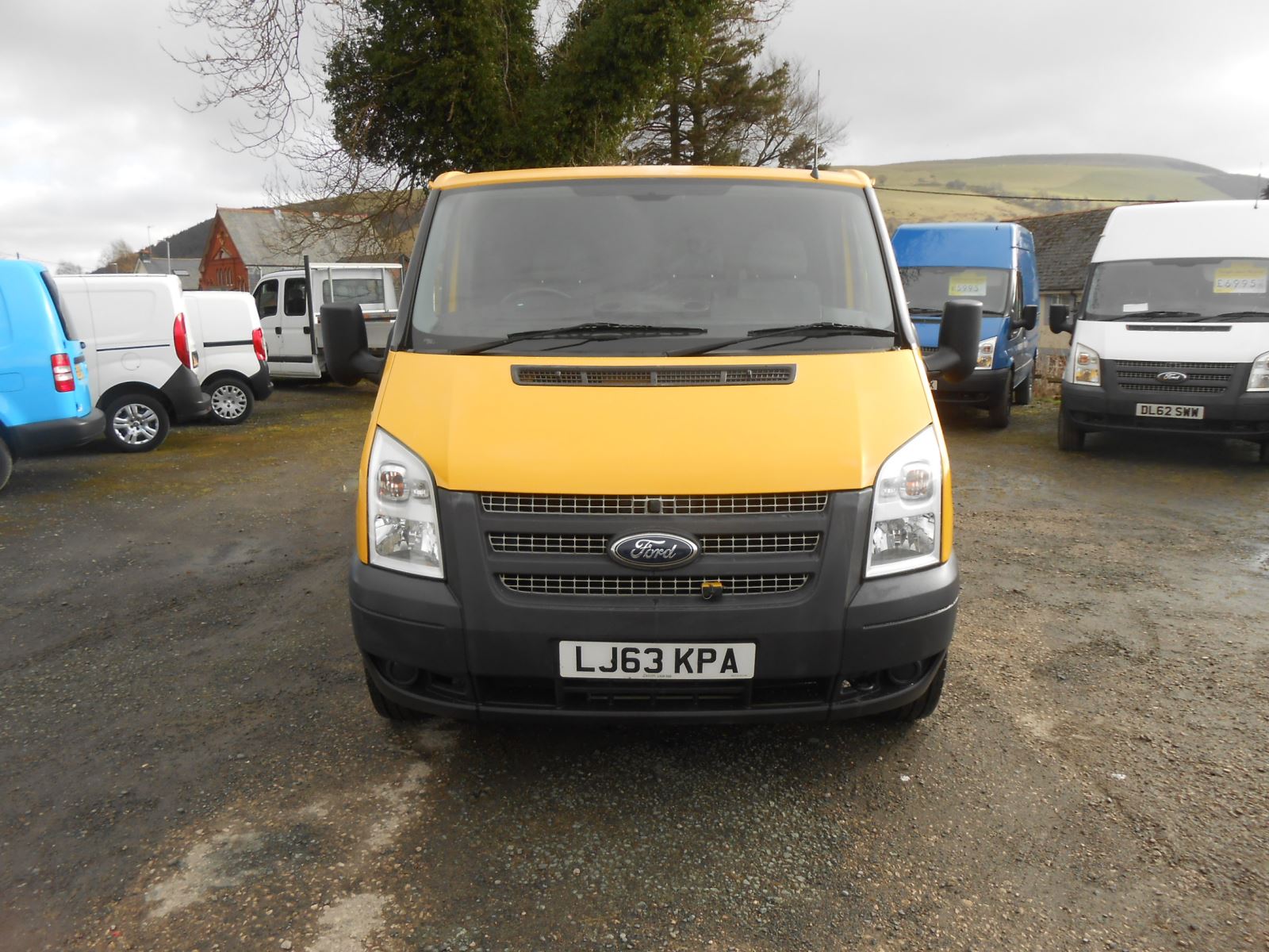 Ford Transit 2.2 TDCi 125 T330 car for sale Llanidloes Powys Mid Wales ...