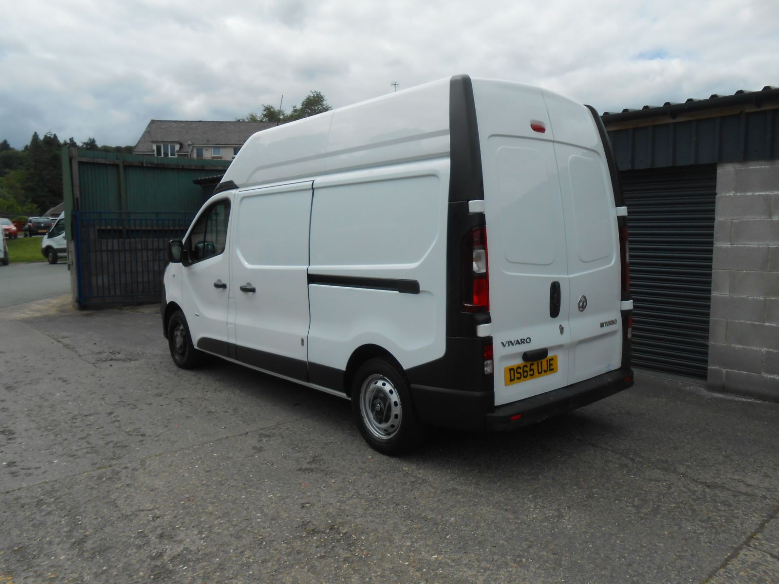 Vauxhall Vivaro LWB 1.6 CDTi BiTurbo 120 High Roof car for sale ...